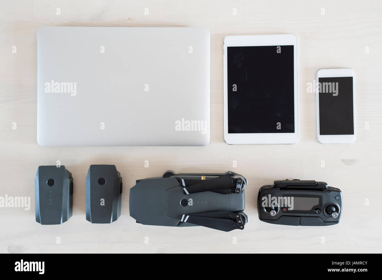 Photographic equipment, Laptop, tablet, telephone, drone, controller ...