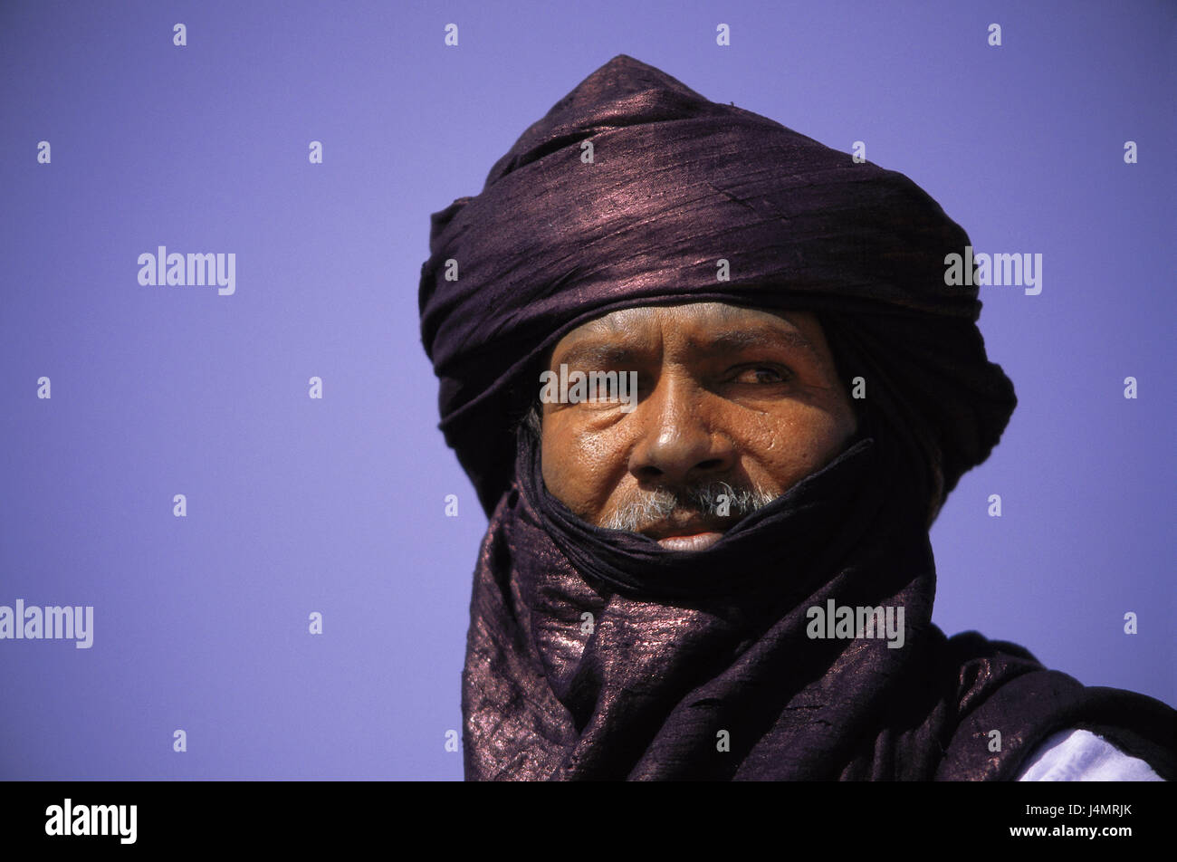 Libya, desert Sahara, man, Targi, turban, seriously, portrait Africa ...