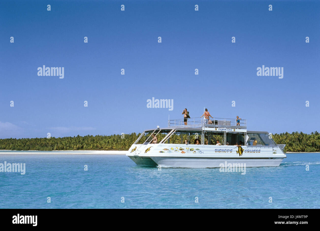 New Zealand, Cook Islands, Aitutaki, holiday ship, vacationer New ...