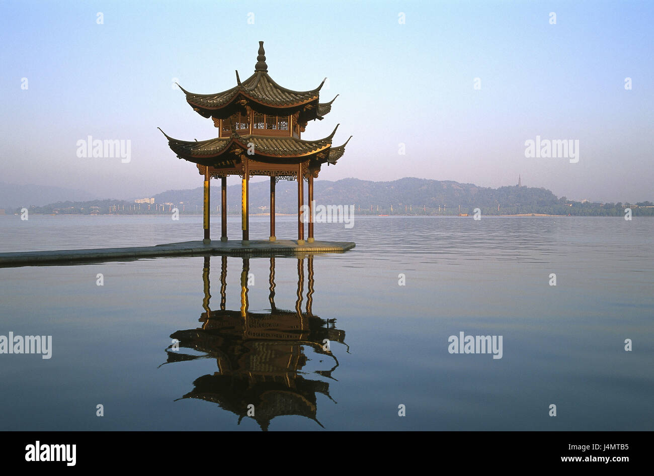 China, Zhejiang Province, Hangzhou, west lake, pavilion Asia, Eastern ...