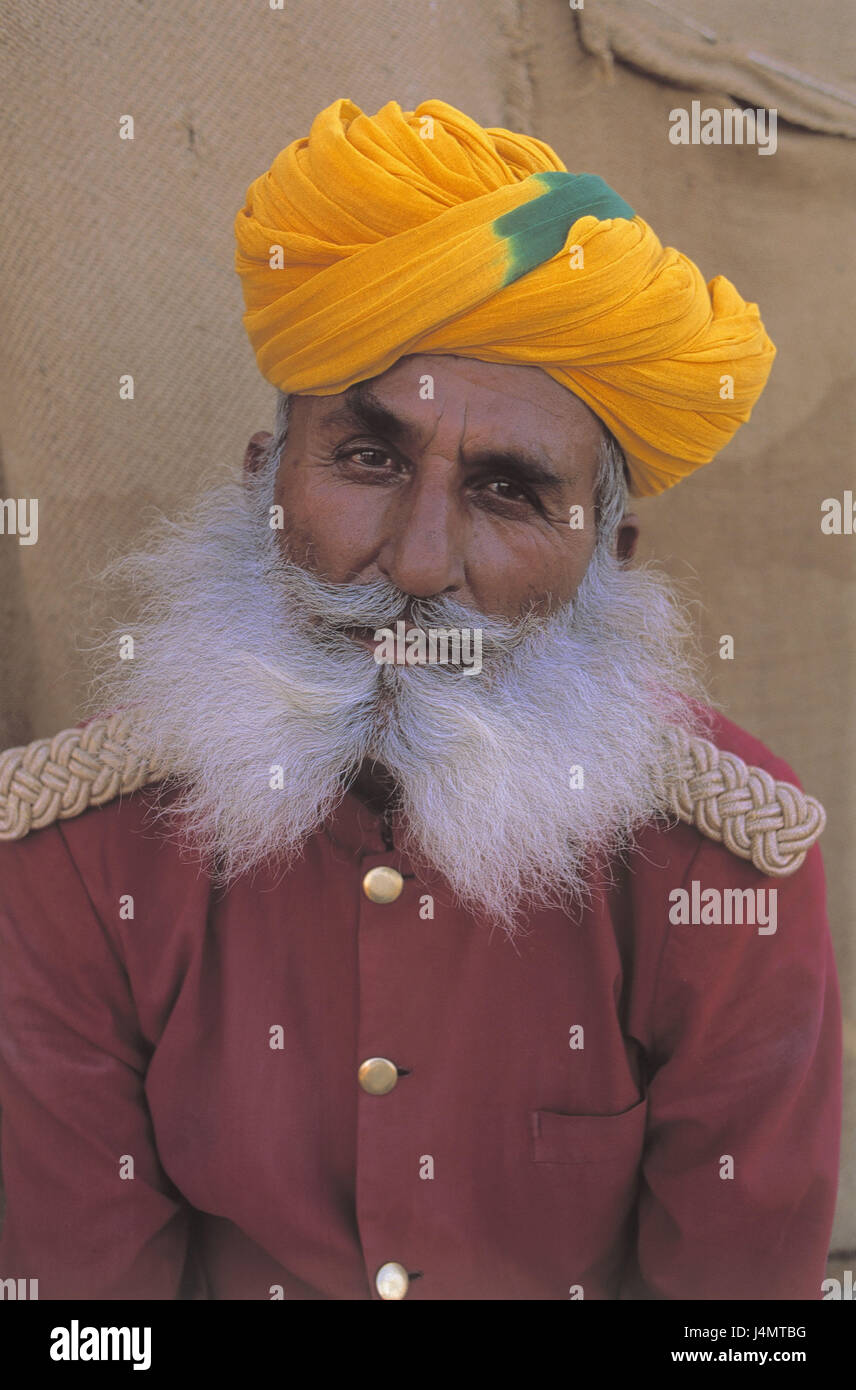 India, Rajasthan, Jaisalmer, Indian, full beard, turban, portrait no ...
