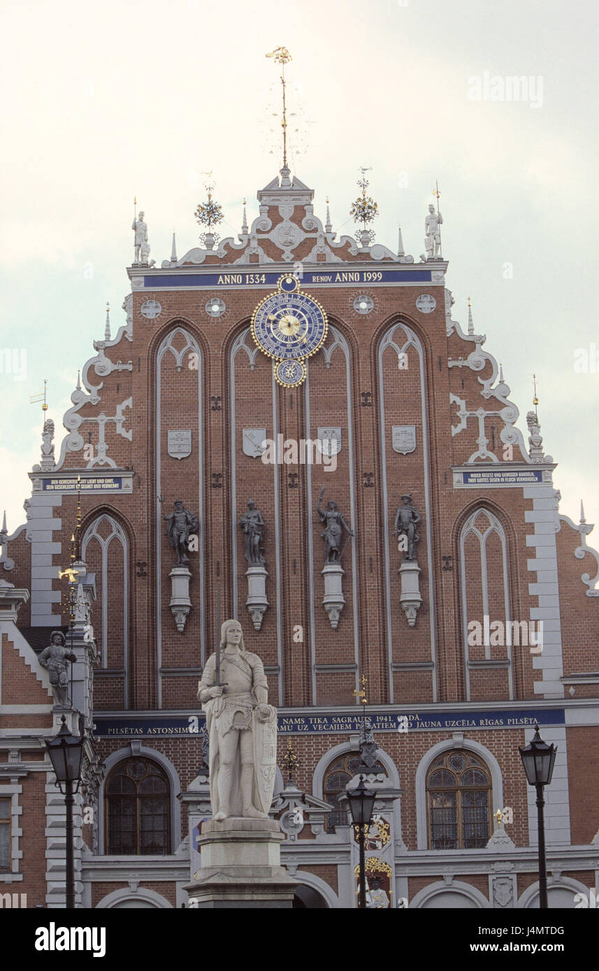 Latvia, Riga, city hall square, black head house, Rolandstatue Europe ...