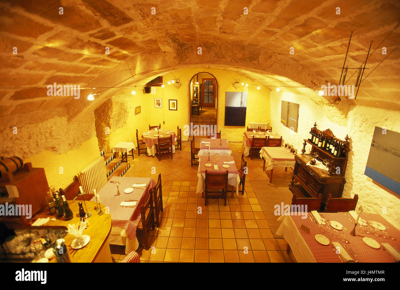 Spain, Majorca, Sineu, hotel of 'Leon', restaurant, cellar room ...