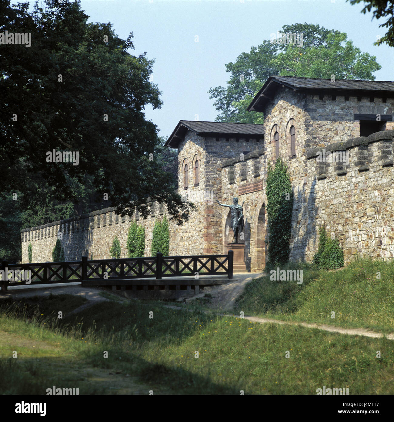 Romans fort porta hi-res stock photography and images - Alamy