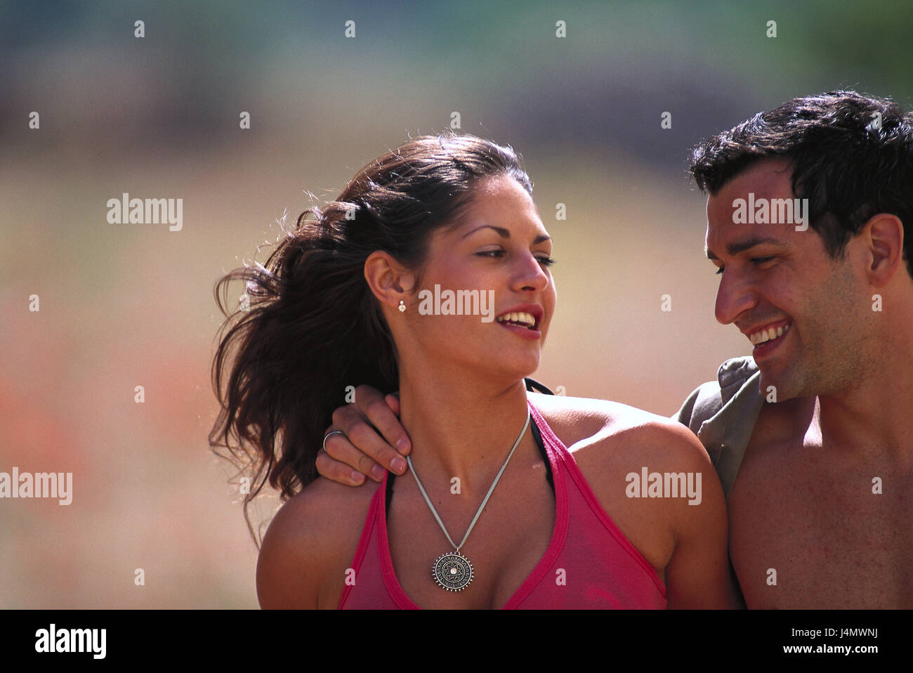 A couple arm in arm hi-res stock photography and images - Alamy