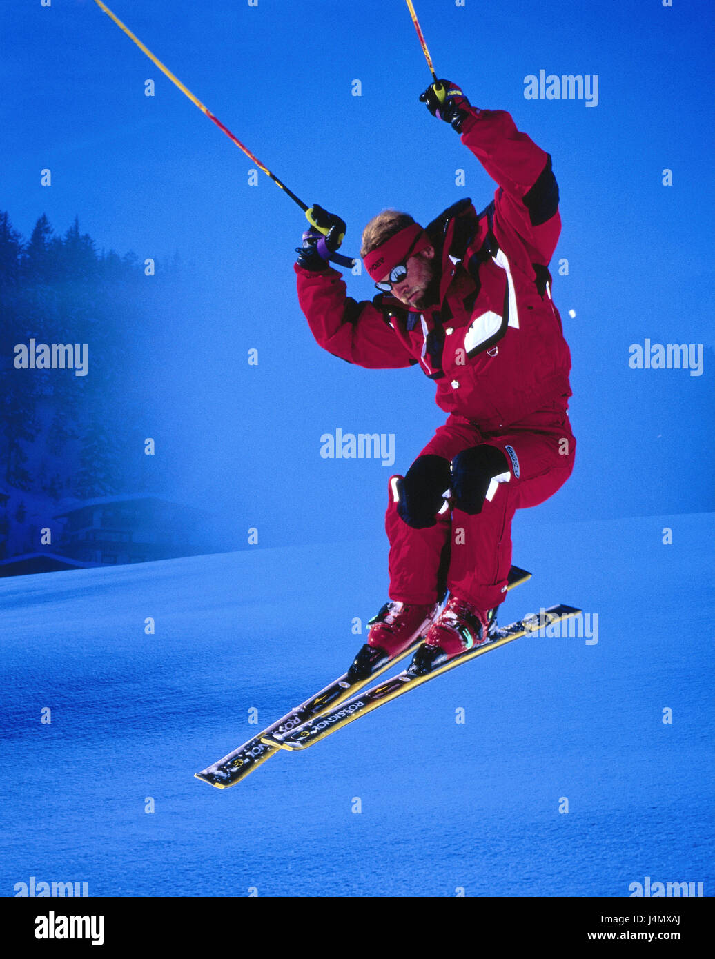 Skiers, crack [M] mountainside, snow inclination, snow, runway, ski ...