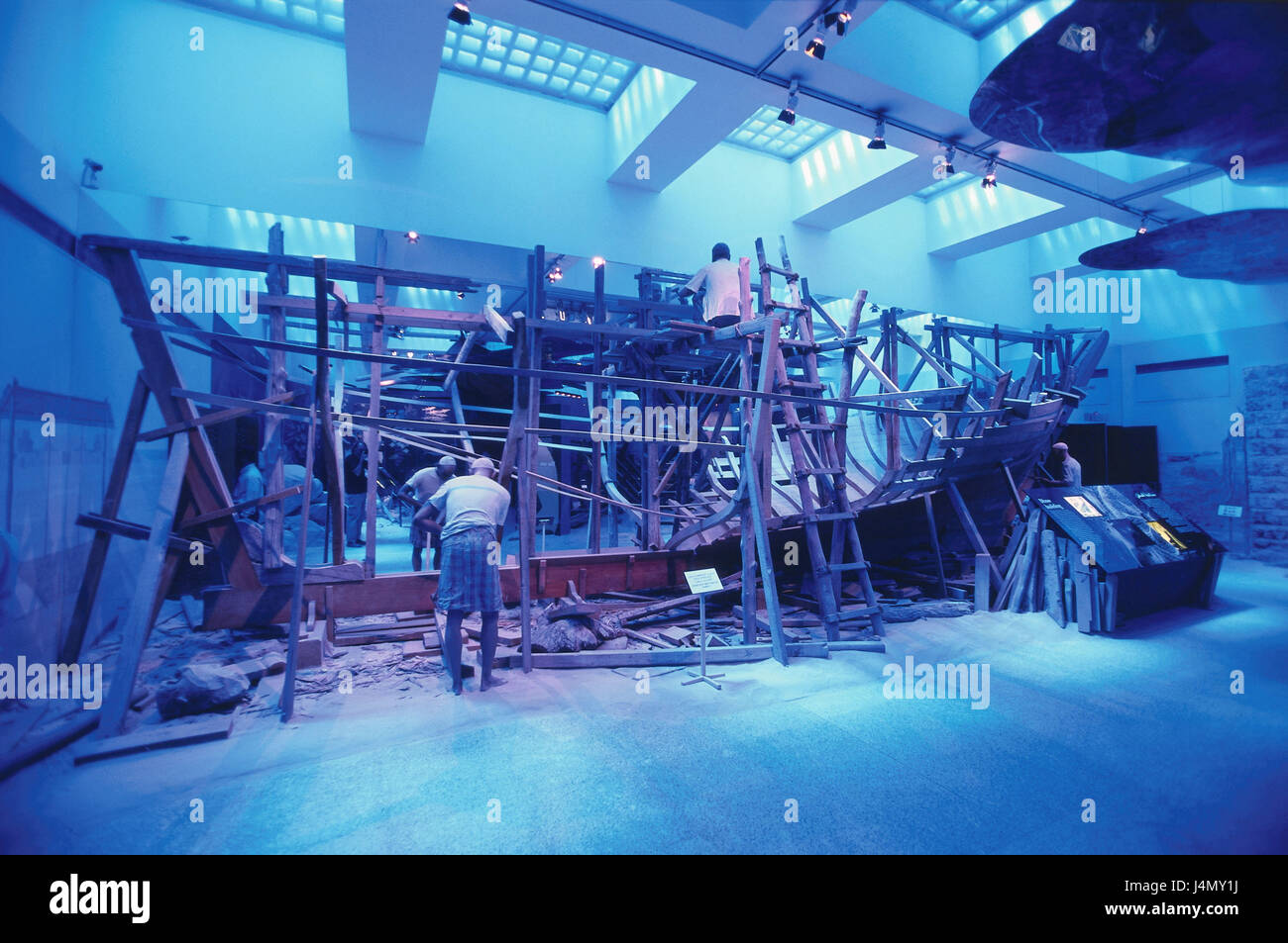 United Arab Emirates, Dubai, museum, ship construction, reflector front ...