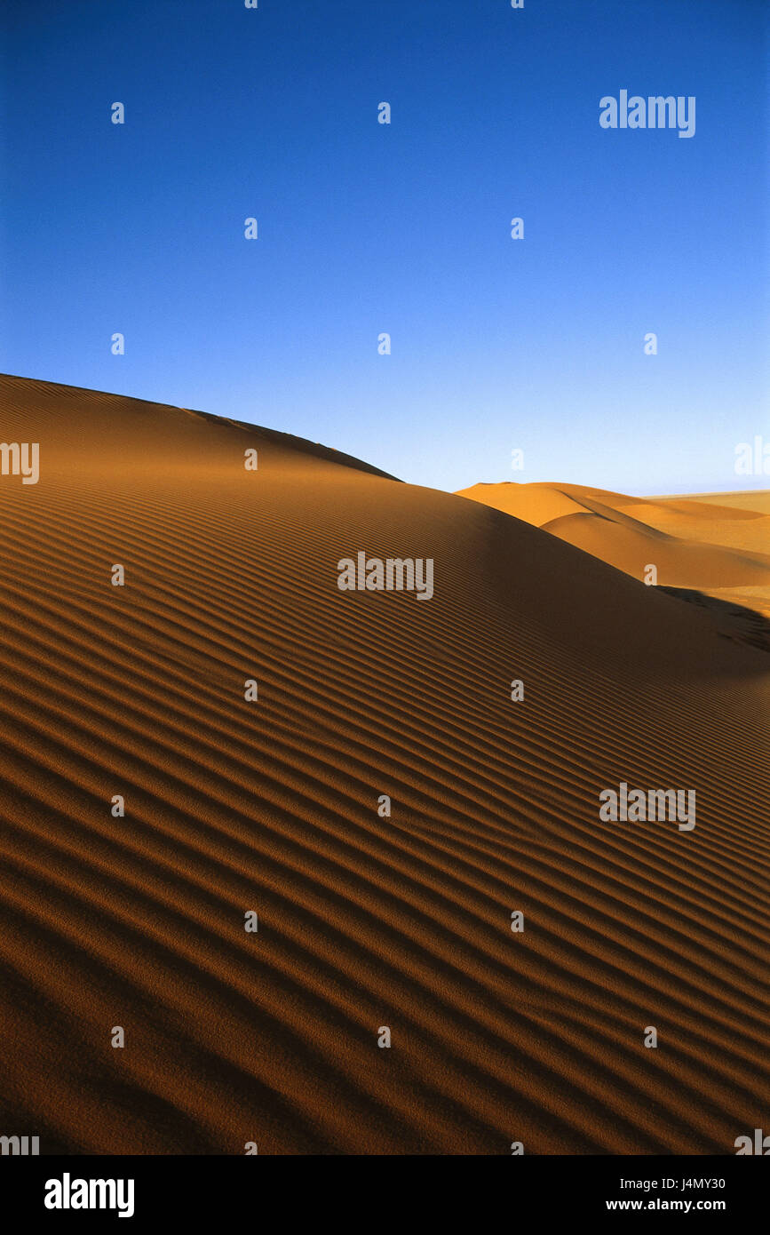 Libya, desert Sahara, erg Mur train, dunes, light, shade, wavy lines ...