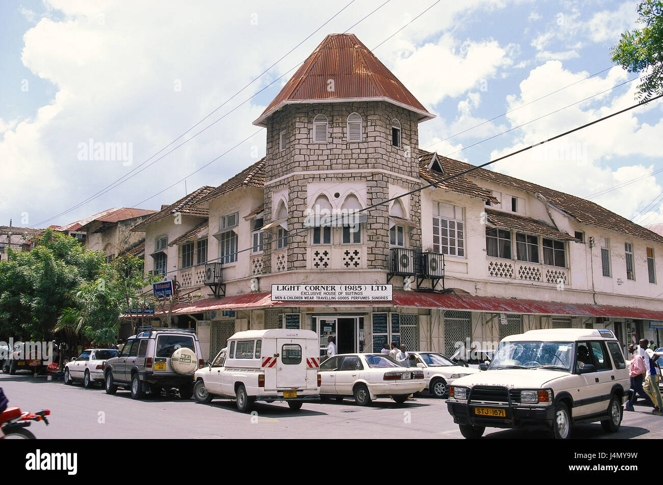 Tanzania, Dar es Salaam, Samora avenue, street scene, department store ...
