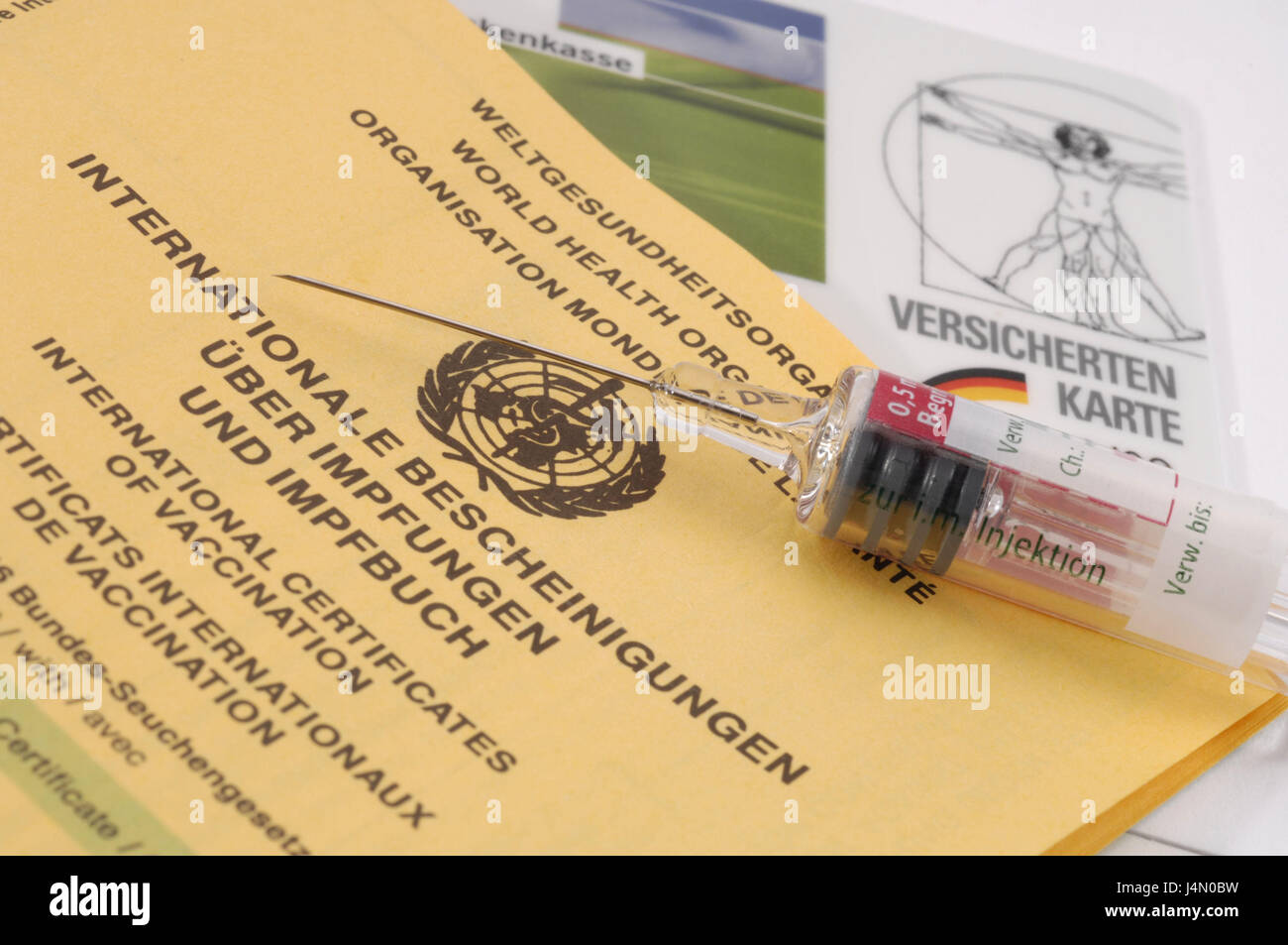 Vaccination certificate card icon hi-res stock photography and images ...