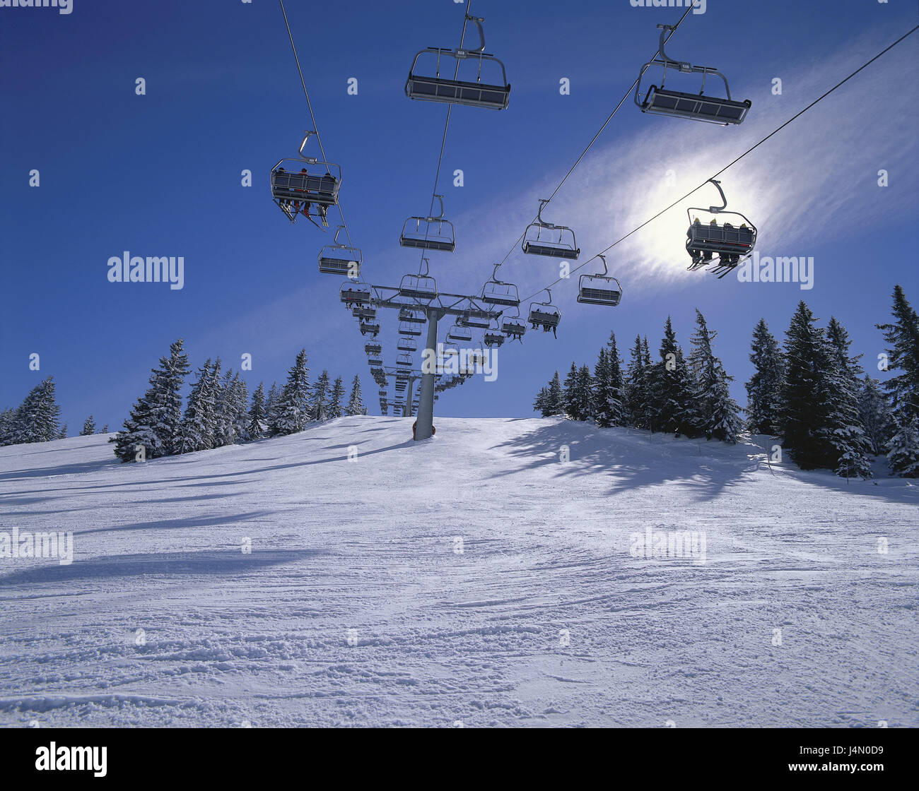 Austria, Tyrol, Scheffau, Wilder Kaiser, skiing area, armchair lift ...
