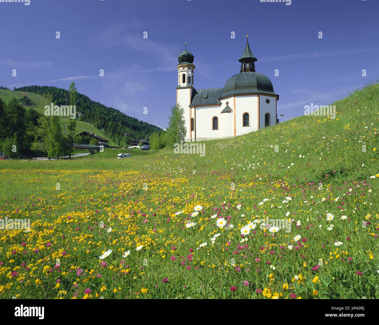 Austria tyrol sea field seekirchl hi-res stock photography and images ...
