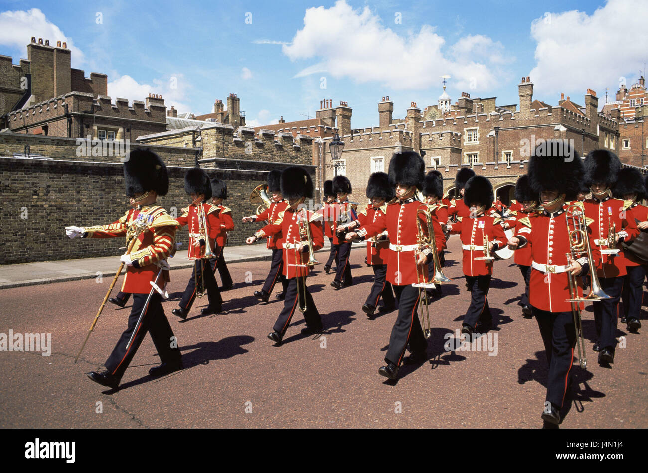 Great Britain, England, London, awake key money, band, person, men ...