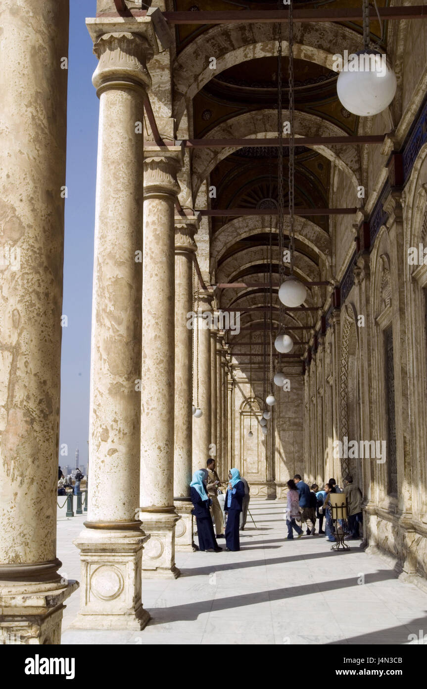 Egypt, Cairo, stronghold, Muhammad's Ali mosque, arcades, passers-by ...