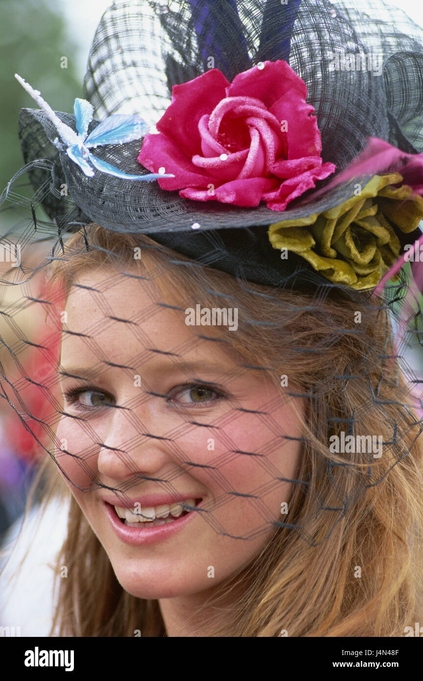 England ascot people royal ascot hi-res stock photography and images ...