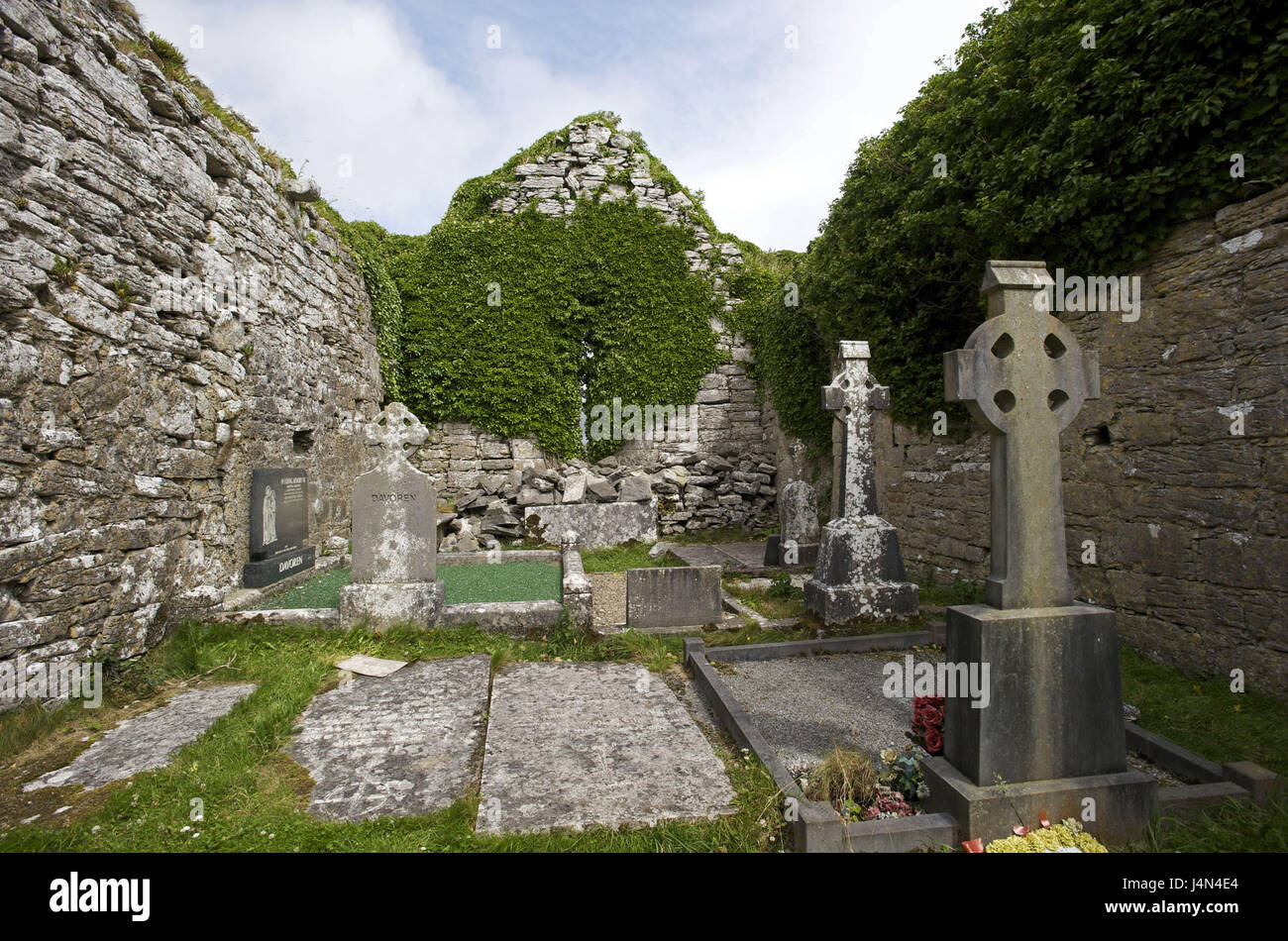 Ireland, Munster, county Clare, Burren, Carran, church, cemetery Stock ...