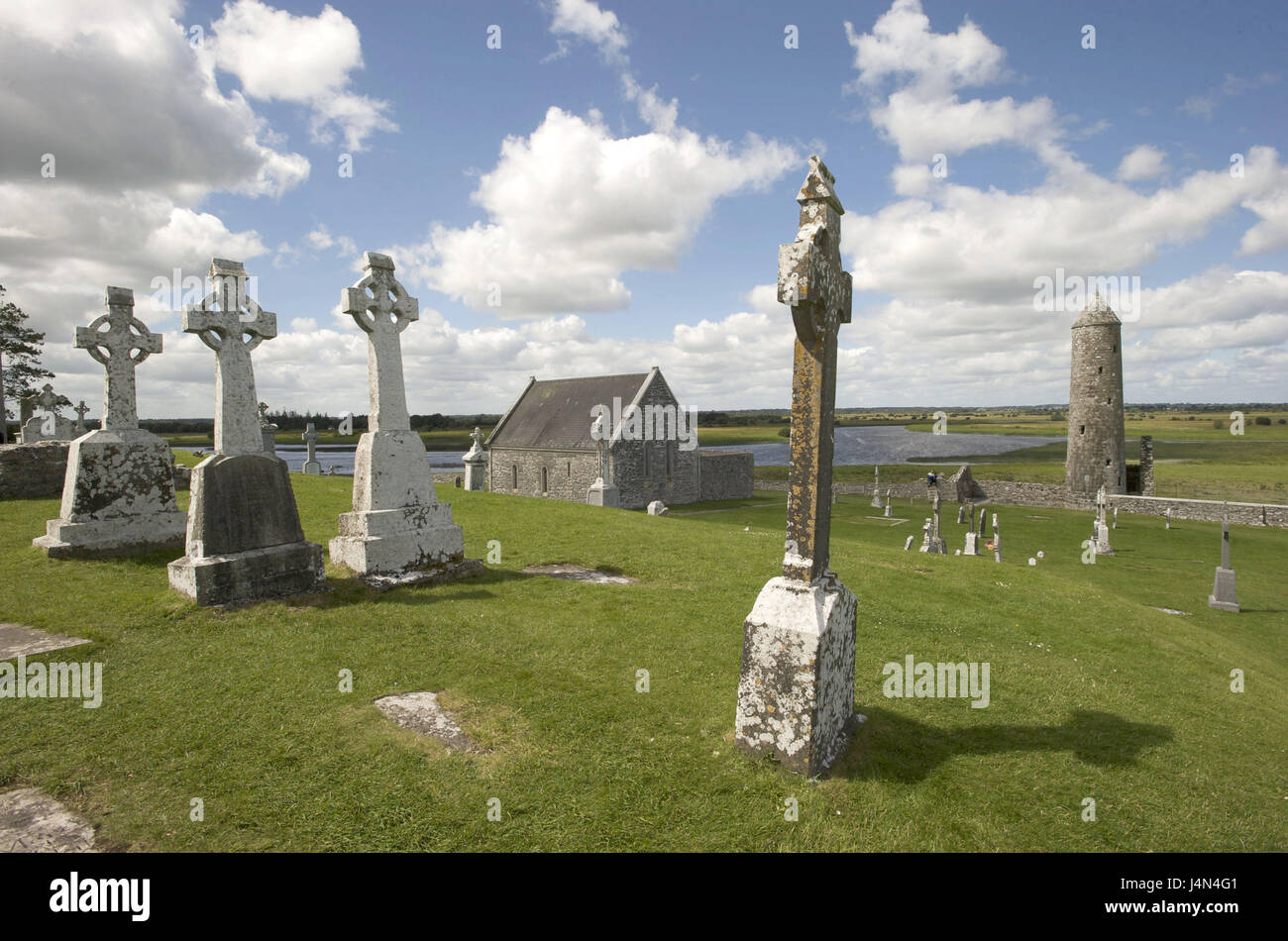 Clonmacnoise tower hi-res stock photography and images - Alamy