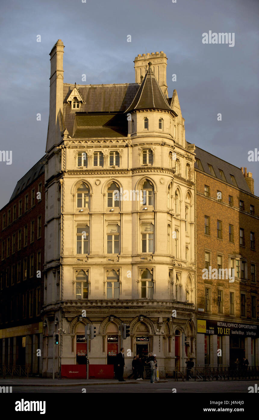 Corner house hi-res stock photography and images - Alamy