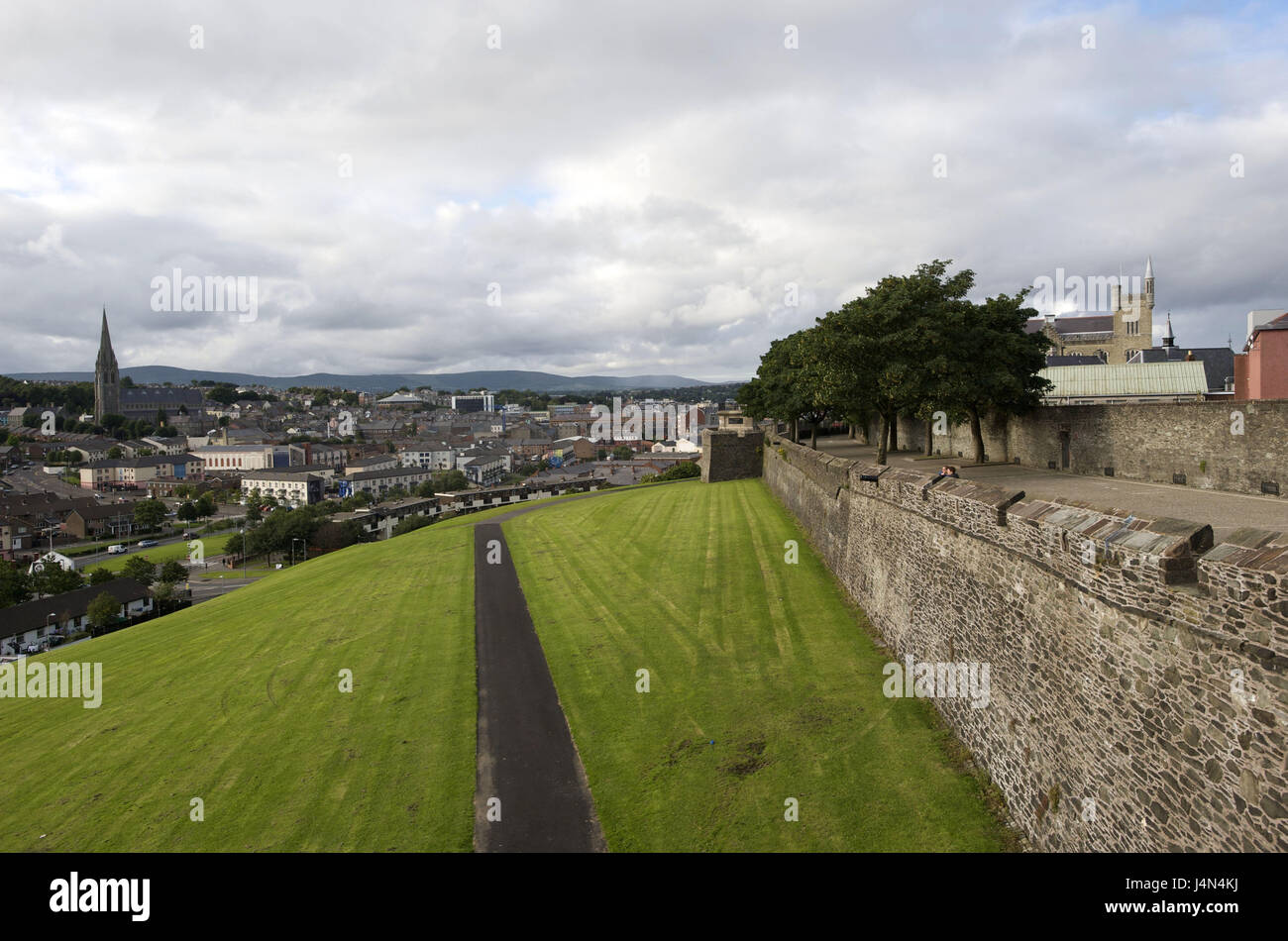 Northern Ireland, Ulster, county Derry, Derry, defensive wall Stock ...