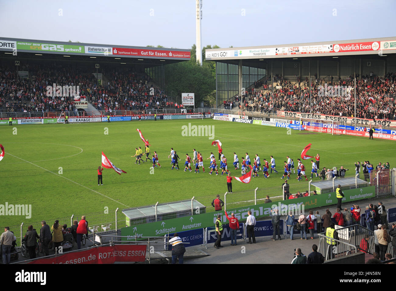 Football pitch invasion hi-res stock photography and images - Alamy