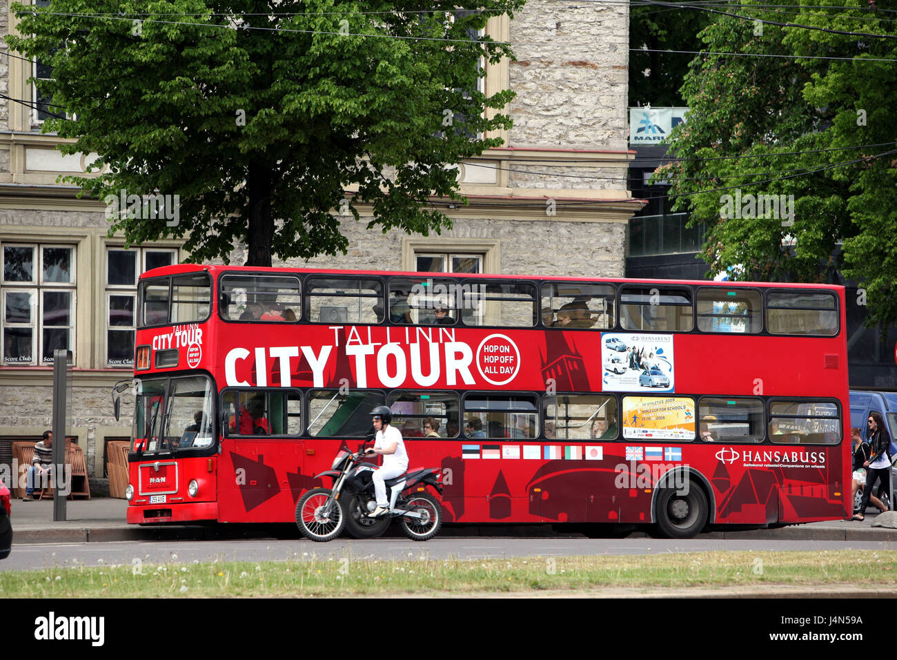 Sightseeing bus in centre hi-res stock photography and images - Alamy
