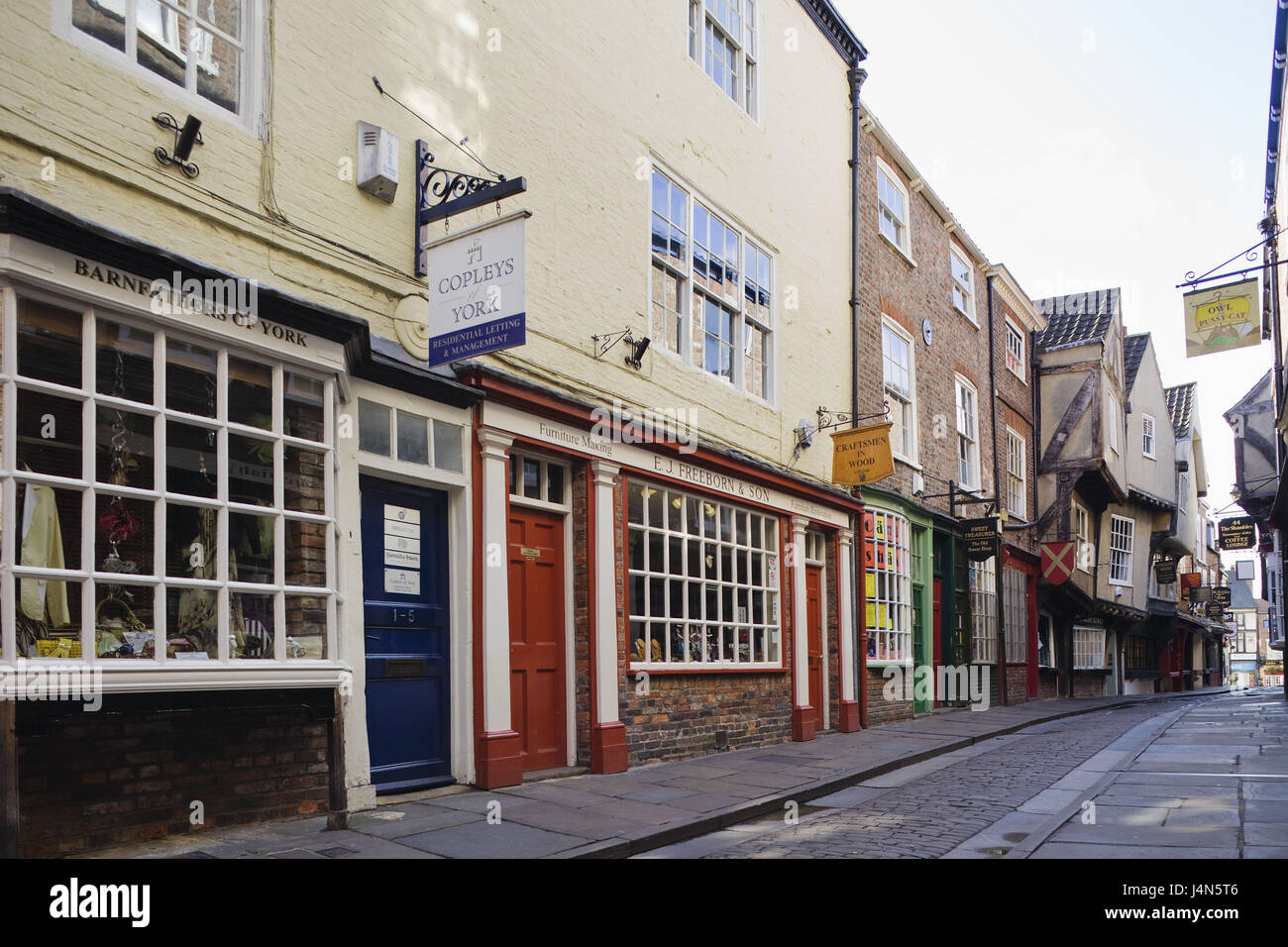 Great Britain, England, Yorkshire, York, Shambles, shopping street ...