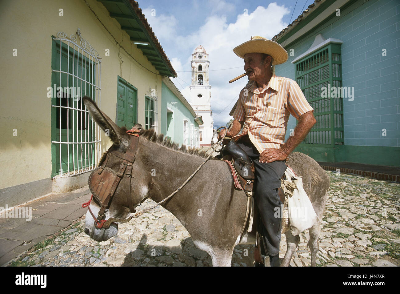 Cuba, Trinidad, plaza Mayor, Boss, Donkey, ride, no model release ...