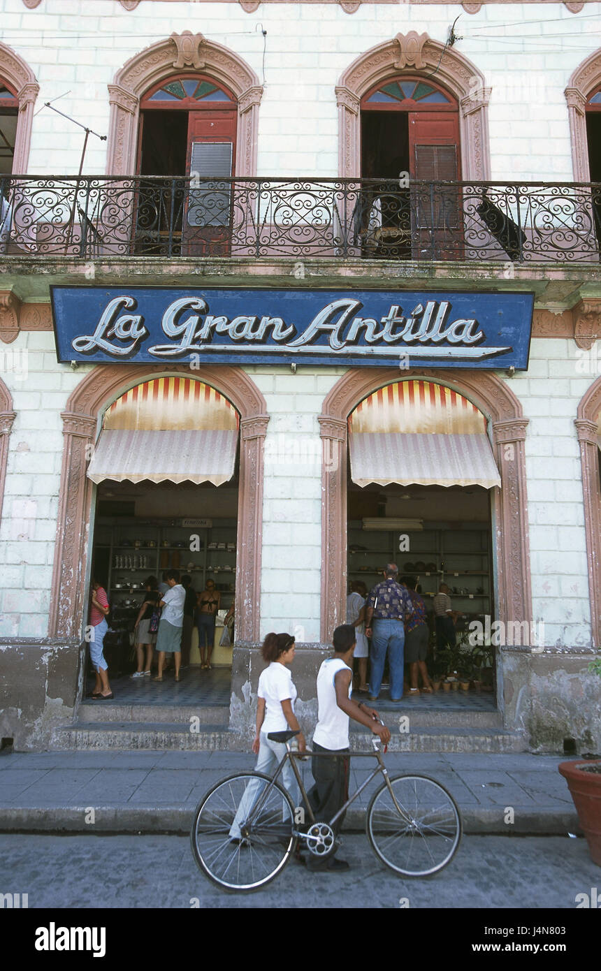 Cuba, Camagüey, centre, Placa Maceo, business, 'la grain Antilla ...