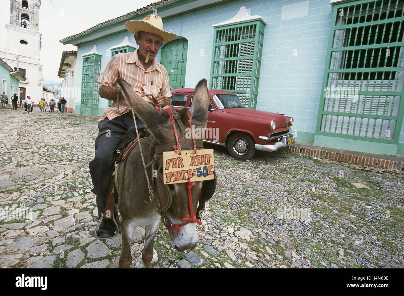 Cuba, Trinidad, plaza Mayor, Boss, Donkey, ride, no model release ...