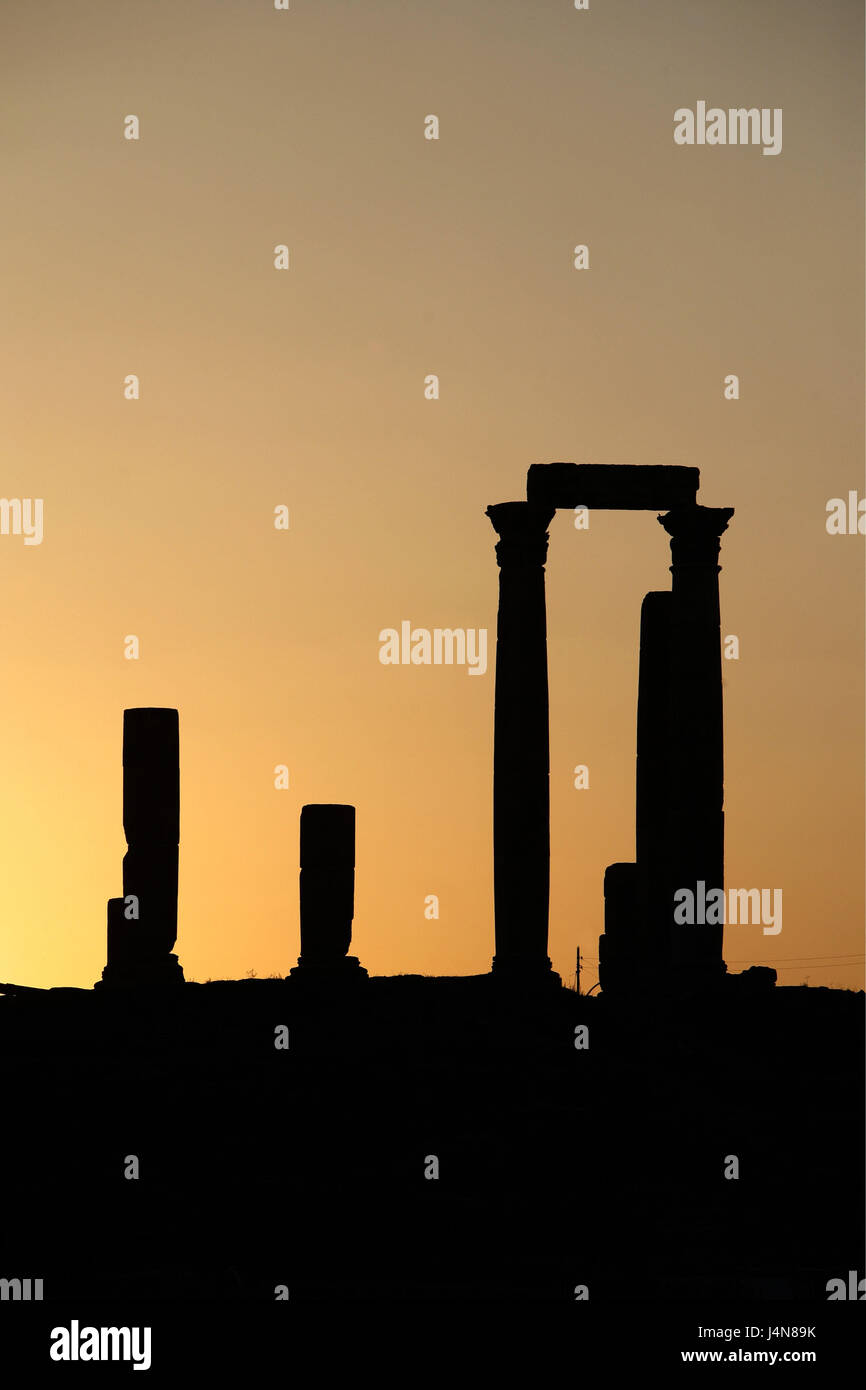 The Middle East, Jordan, Amman, Herkulestempel, pillars, ruins, evening ...