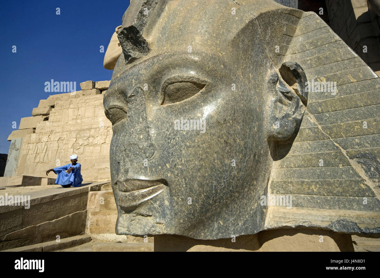 Egypt, Thebes, Ramesseum, statue head, Ramses II Ägypter Stock Photo ...
