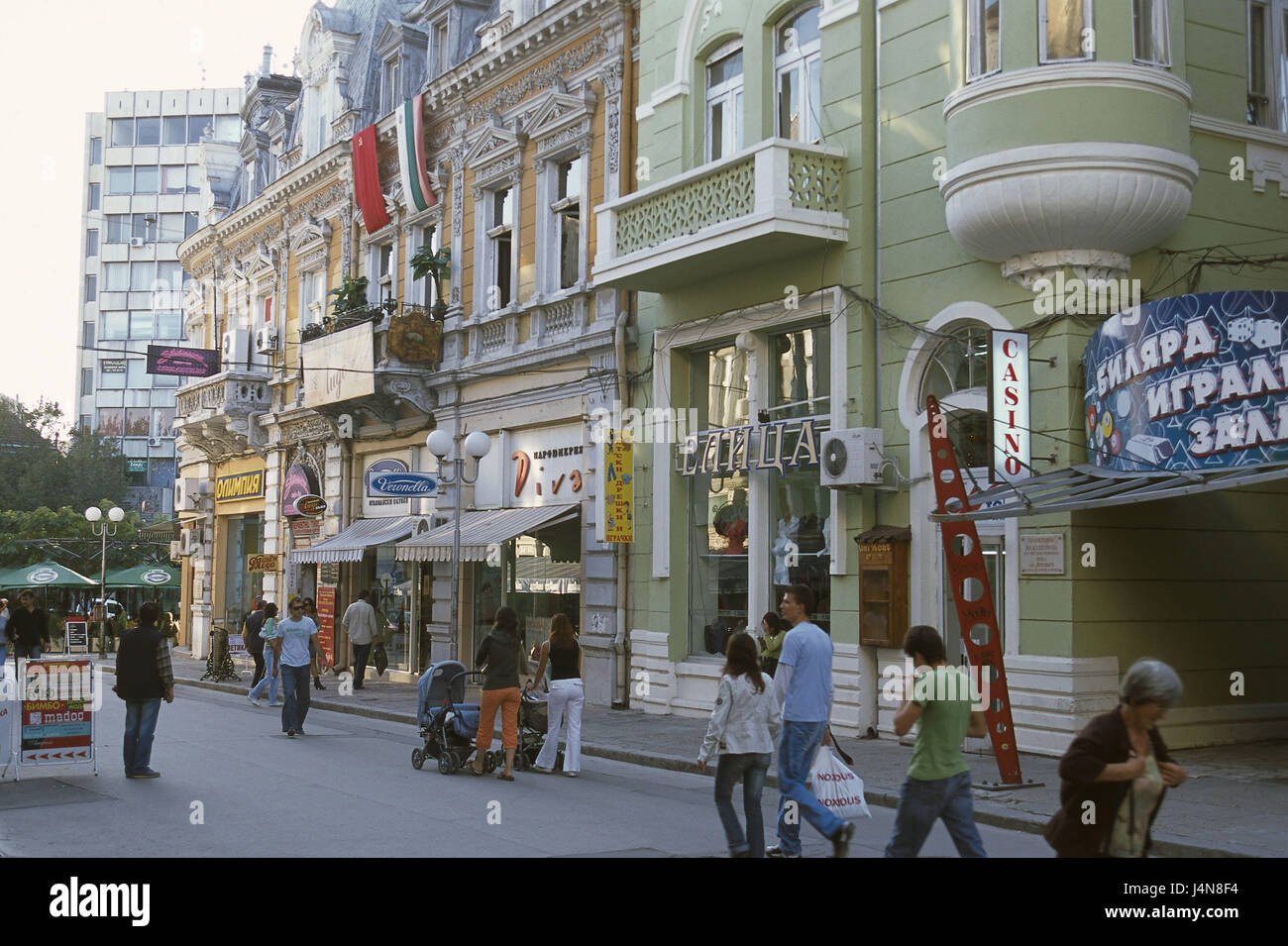 Bulgaria, Ruse, city centre, freedom square, shopping street, Ulica ...
