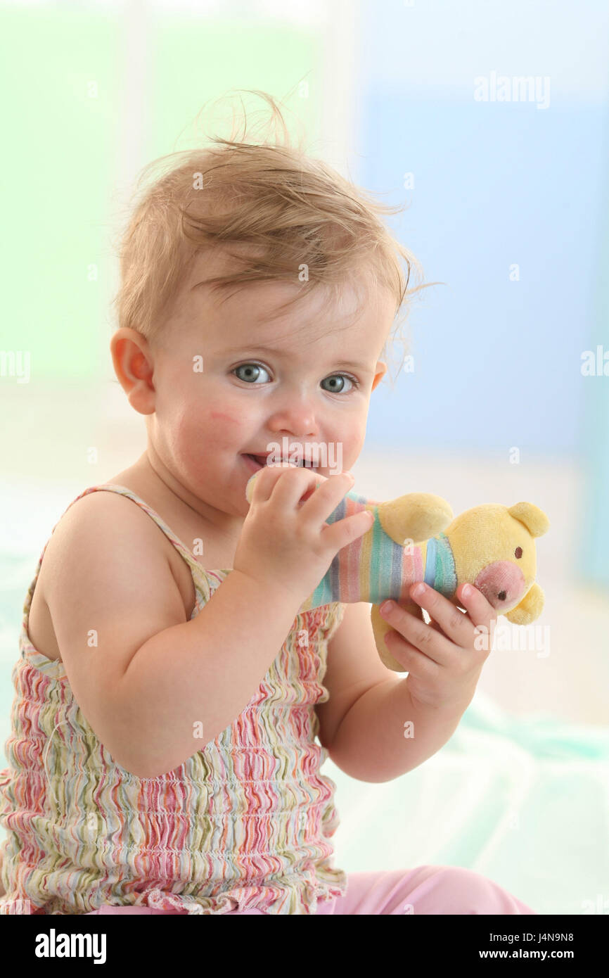 Baby, 9 months, teddy bear, hold, play Stock Photo - Alamy