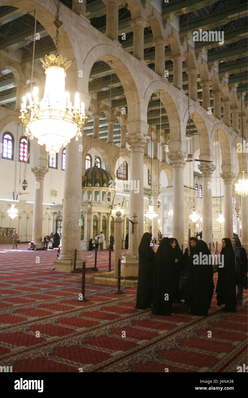 Syria, Damascus, Old Town, Umayyad mosque, inside, believers, place of ...