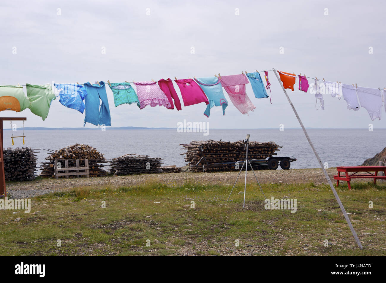 Meadow, clothesline, clothes, brightly, colorfully Stock Photo - Alamy
