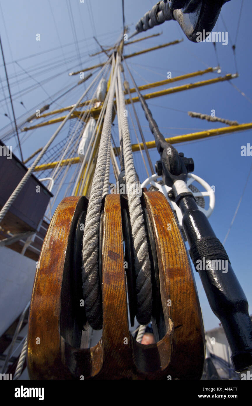 Foresail yard hi-res stock photography and images - Alamy