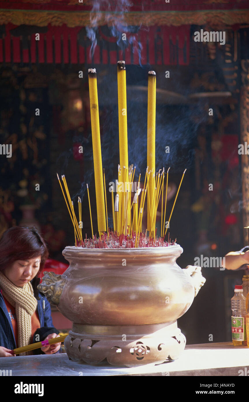 Hong kong smoke hi-res stock photography and images - Alamy