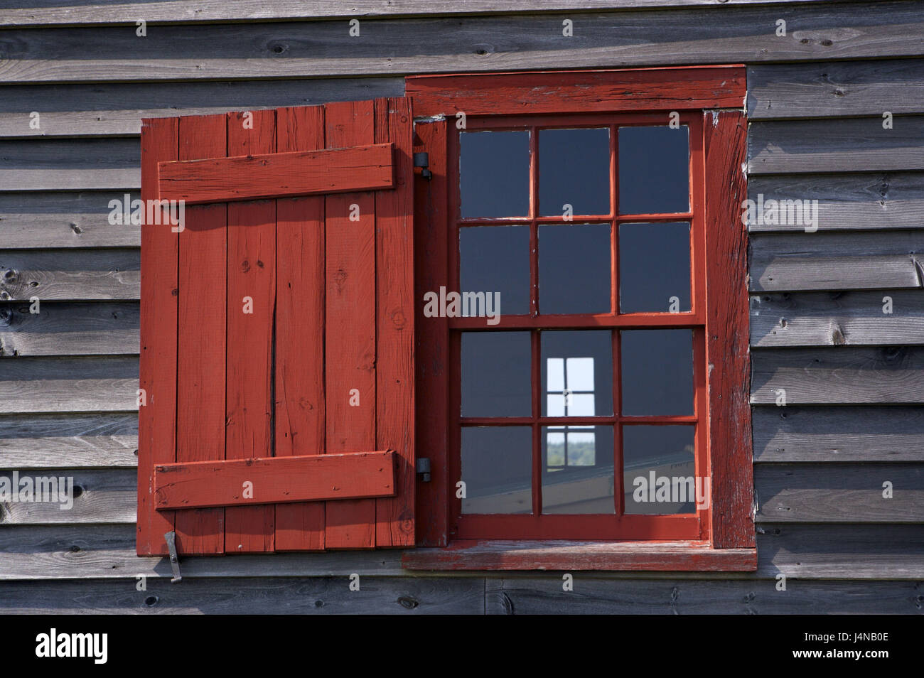 Shop Window Shutter Stock Photos & Shop Window Shutter Stock Images - Alamy