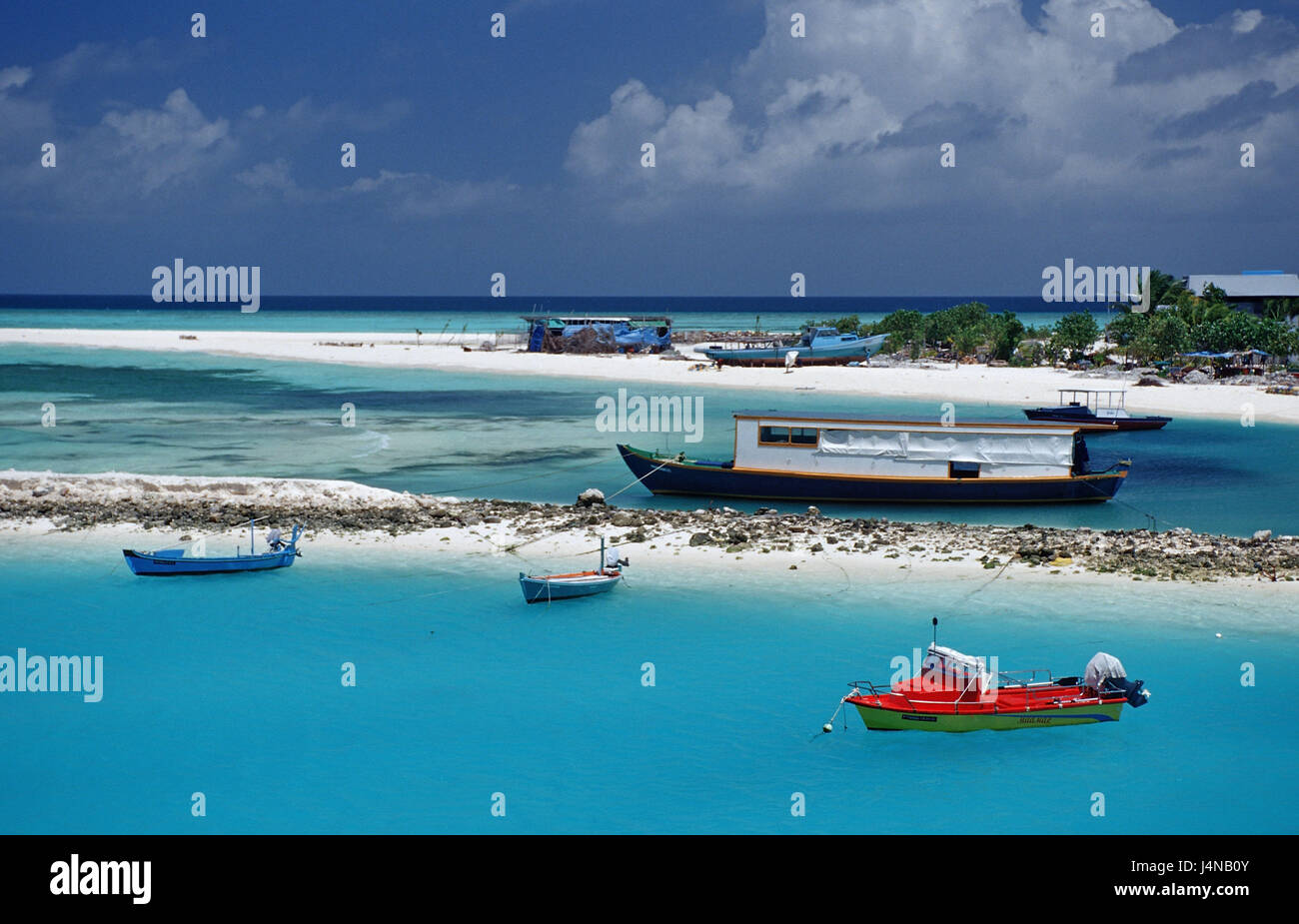Fishing boats, Dhonis, Maldives island Stock Photo - Alamy
