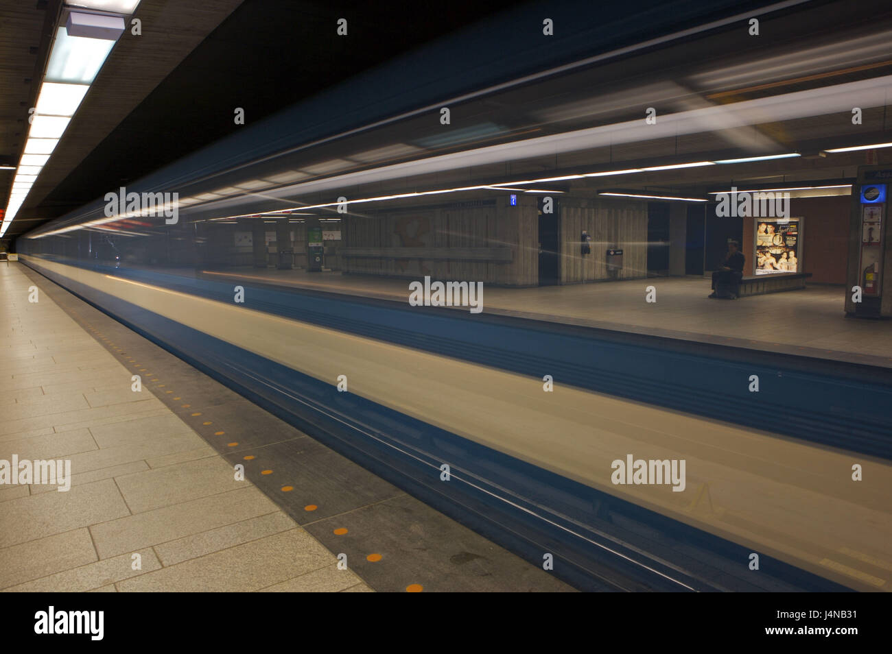 Long Platform Stock Photos & Long Platform Stock Images - Alamy