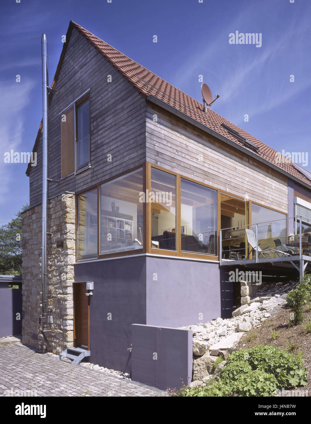 Modern gable High Resolution Stock Photography and Images - Alamy