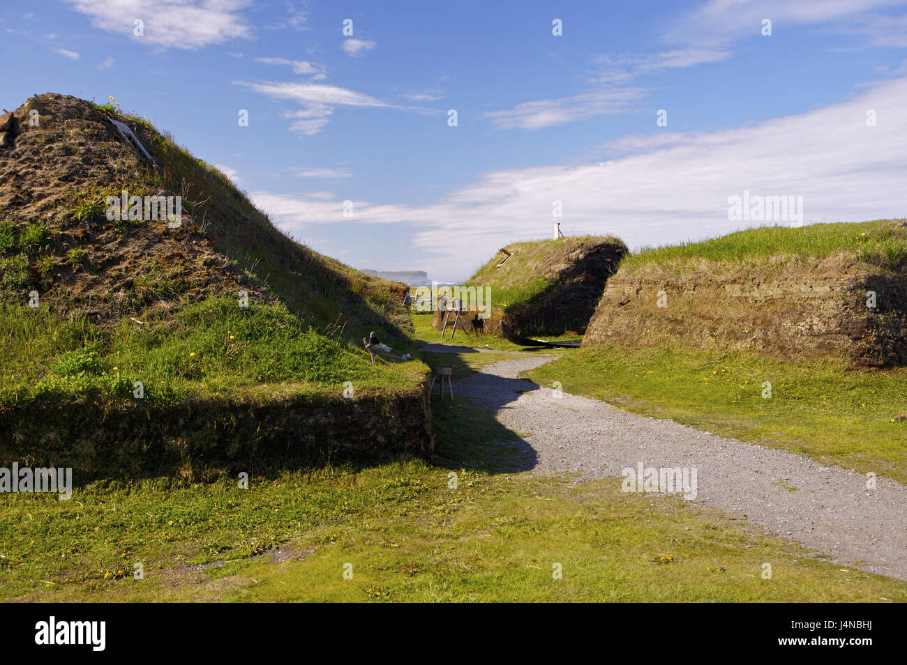 Grass roofs hi-res stock photography and images - Alamy