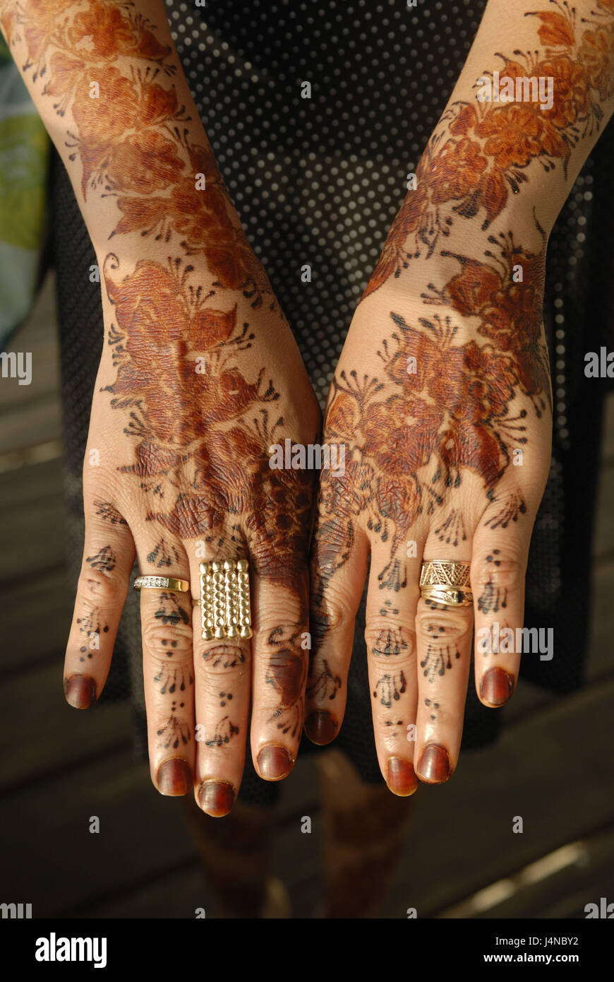 Body painting wedding hi-res stock photography and images - Alamy