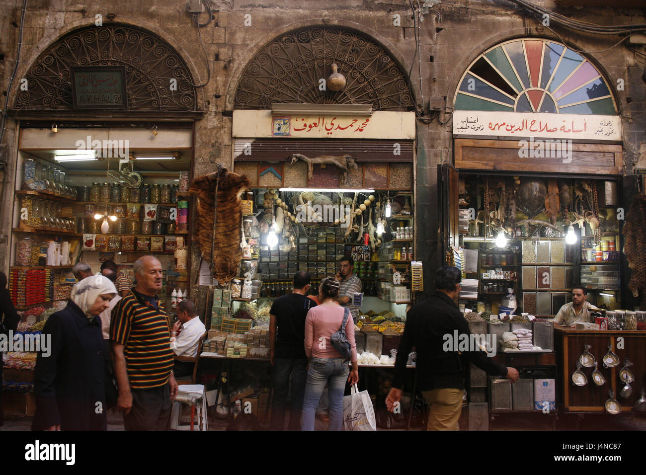 Syria, Damascus, Old Town, Souq, shops, people, bazaar, market, lane ...