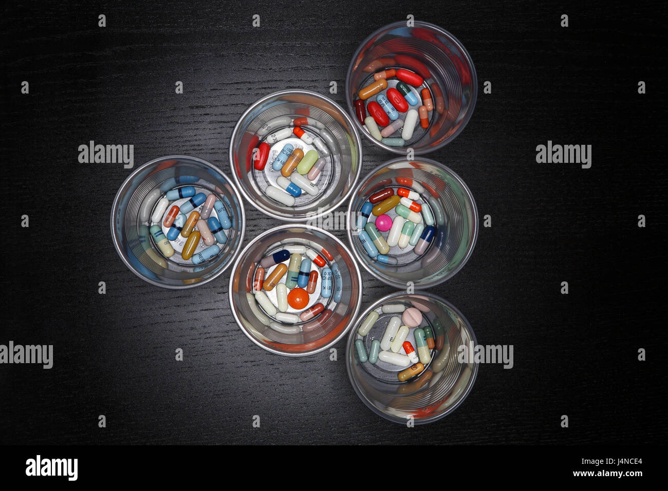 Plastic mugs, drug rations, day dose, table, vessels, mugs, six, drugs ...