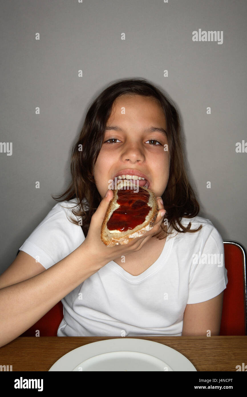 Girls, jam sandwich, eat, half portrait Stock Photo - Alamy