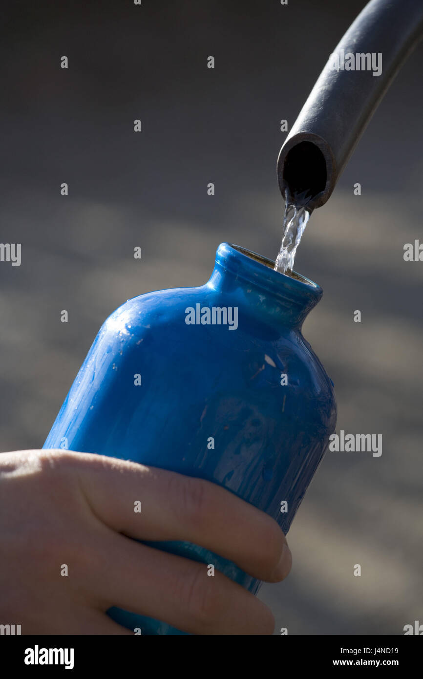 Drinking flask fill hi-res stock photography and images - Alamy