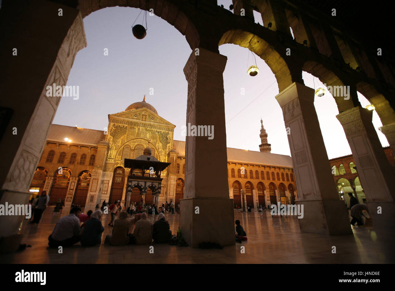 Syria, Damascus, Old Town, Umayyad mosque, inner courtyard, believers ...