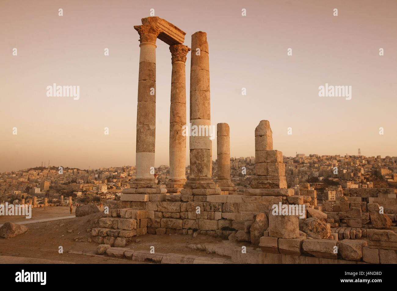 The Middle East, Jordan, Amman, Herkulestempel, pillars, ruins, evening ...