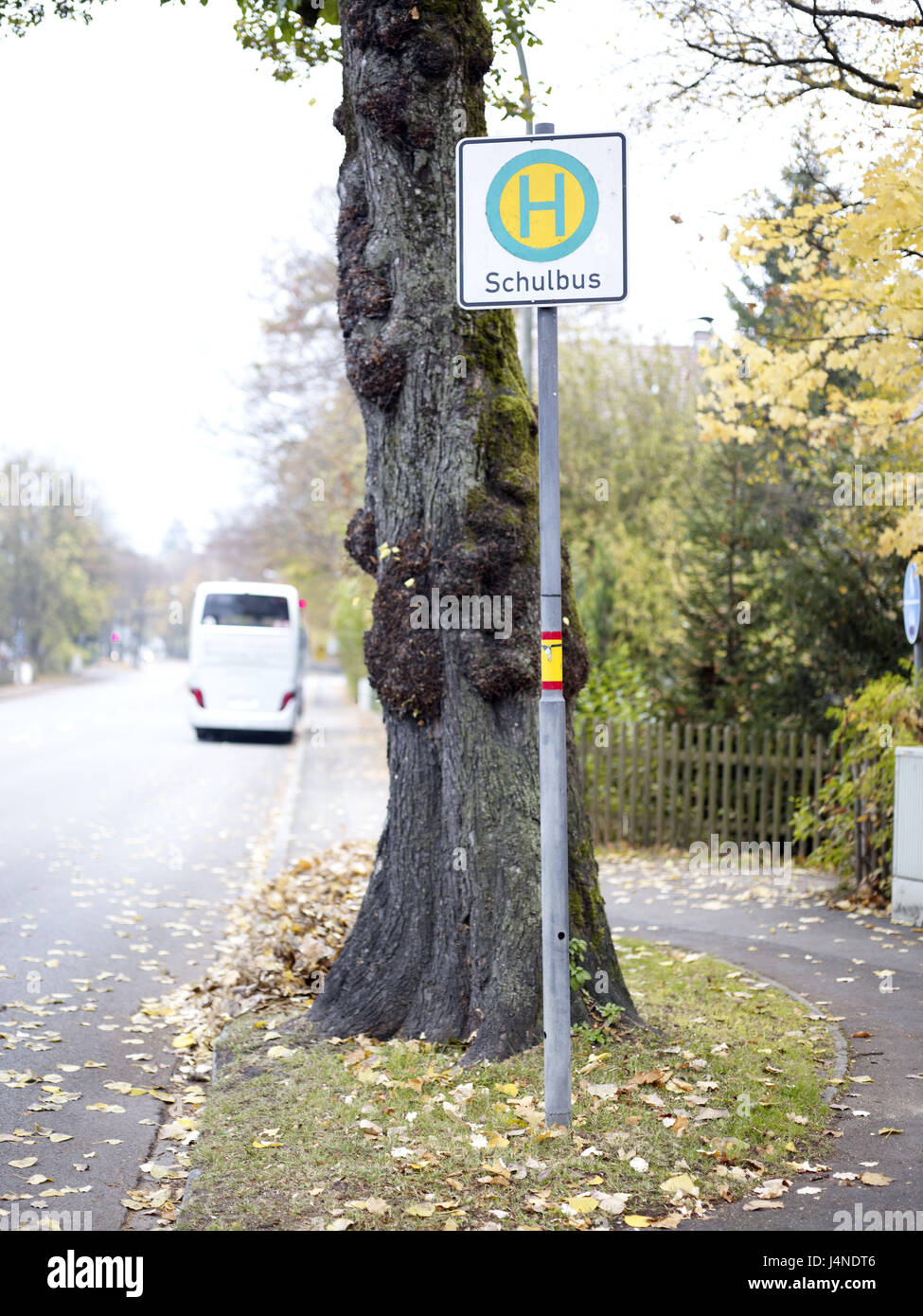 School bus stop hi-res stock photography and images - Alamy
